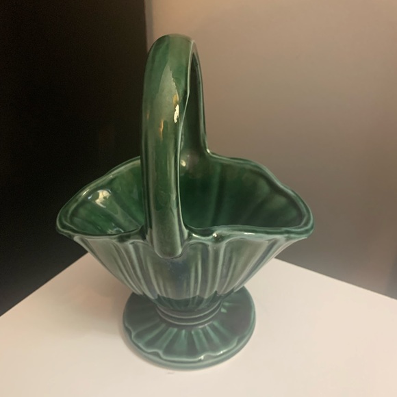 hull | Accents | Vintage Hull Pottery Basket 822 Usa Green | Poshmark
